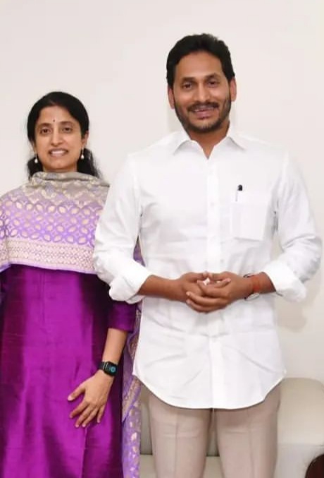 Y.s. reddy wife – BharatFlux