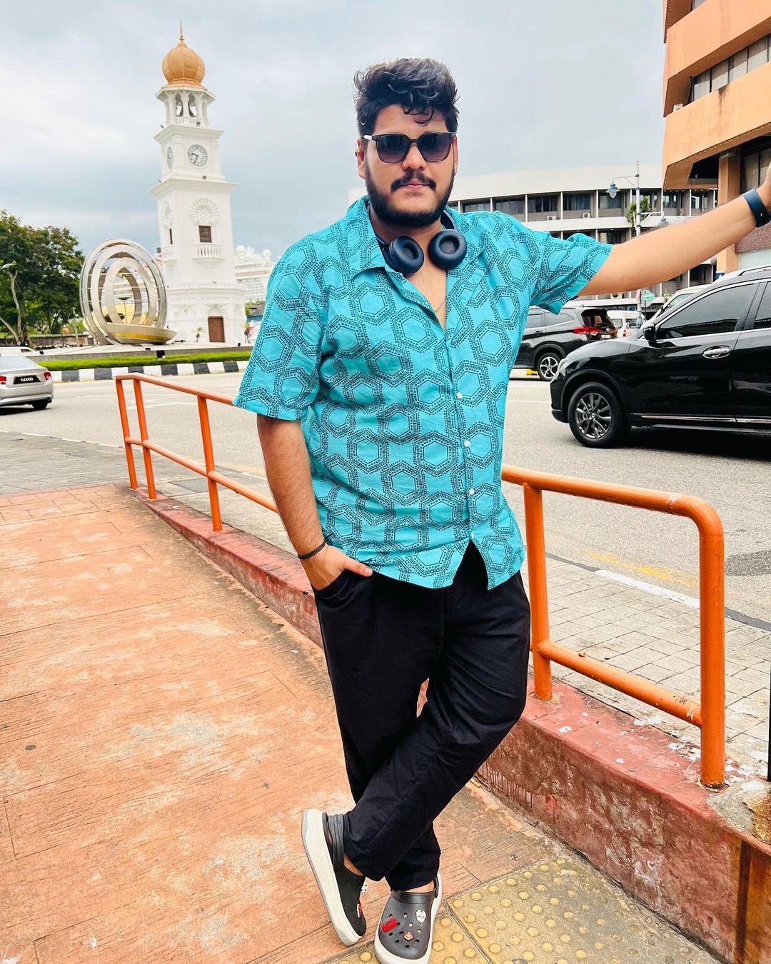 Ashish kulkarni bold – BharatFlux